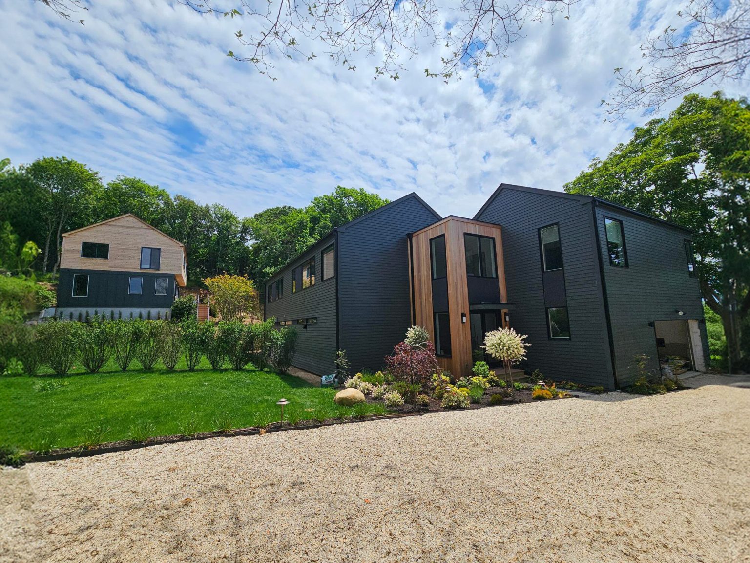 July Featured Modular Home: A Montauk Haven with a Stunning Pool and ...
